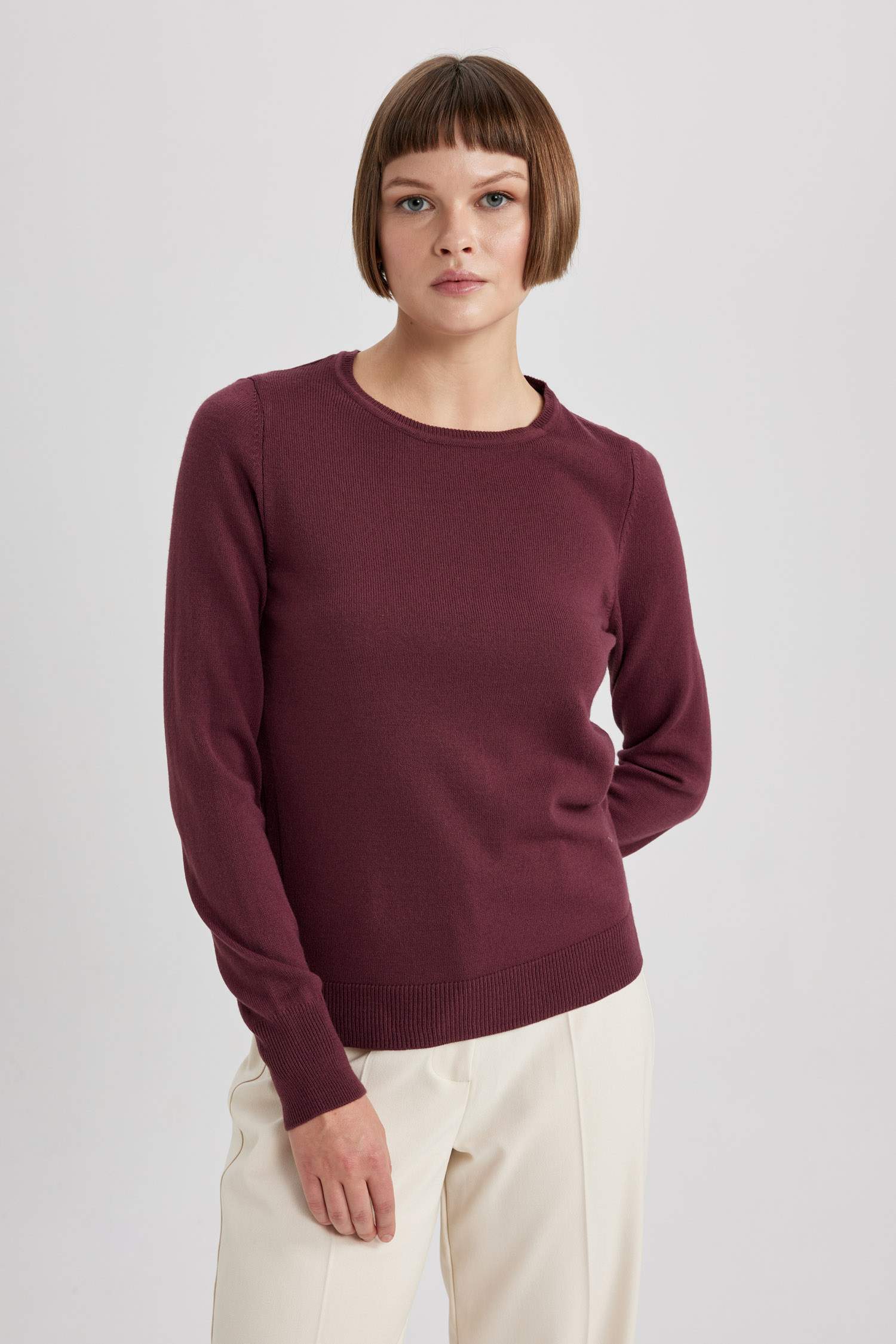 Bordeaux WOMAN Regular Fit Crew Neck Pullover 2449094 | DeFacto