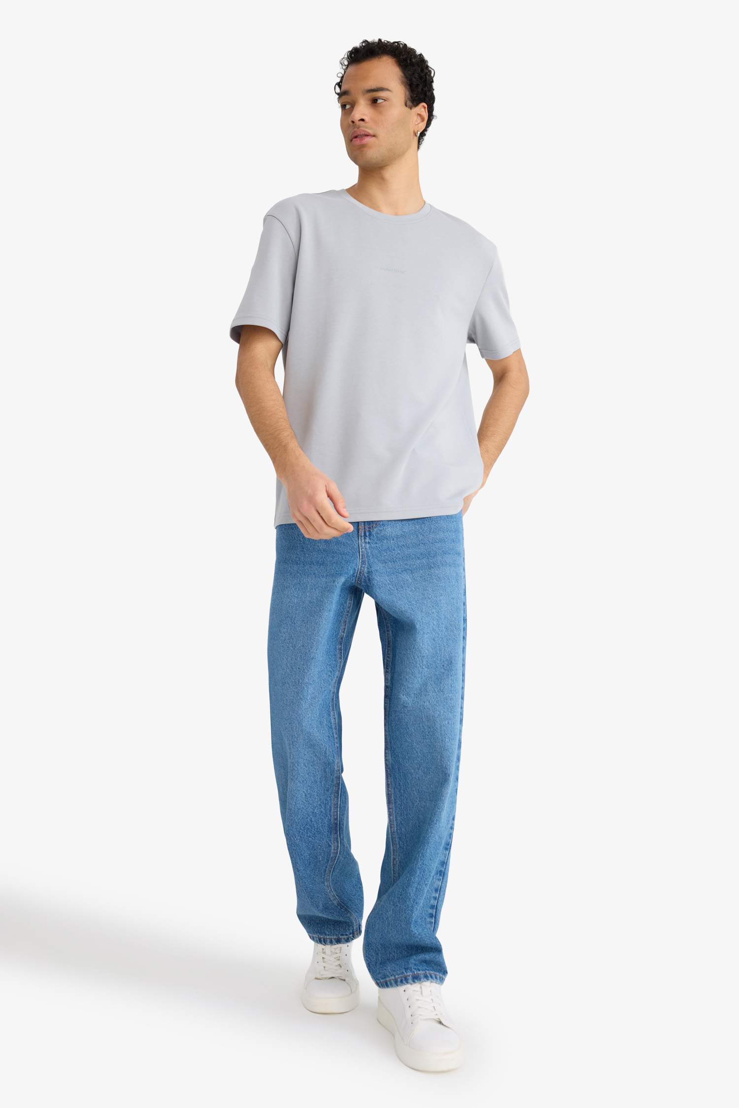 Grey MAN Regular Fit Crew Neck Short Sleeve T-Shirt 3442484 | DeFacto