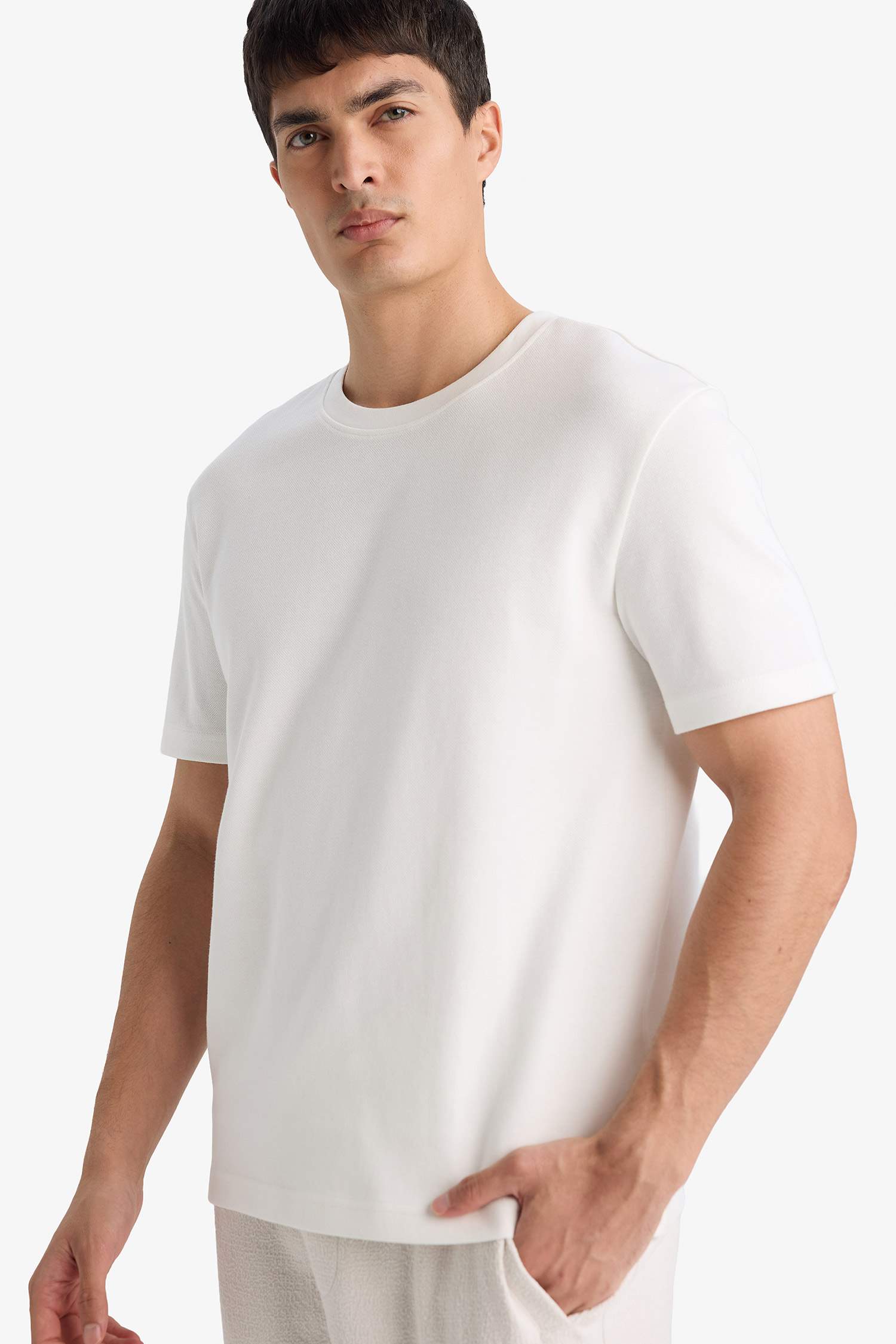 White MAN Short Sleeve T-shirt 3445440 | DeFacto