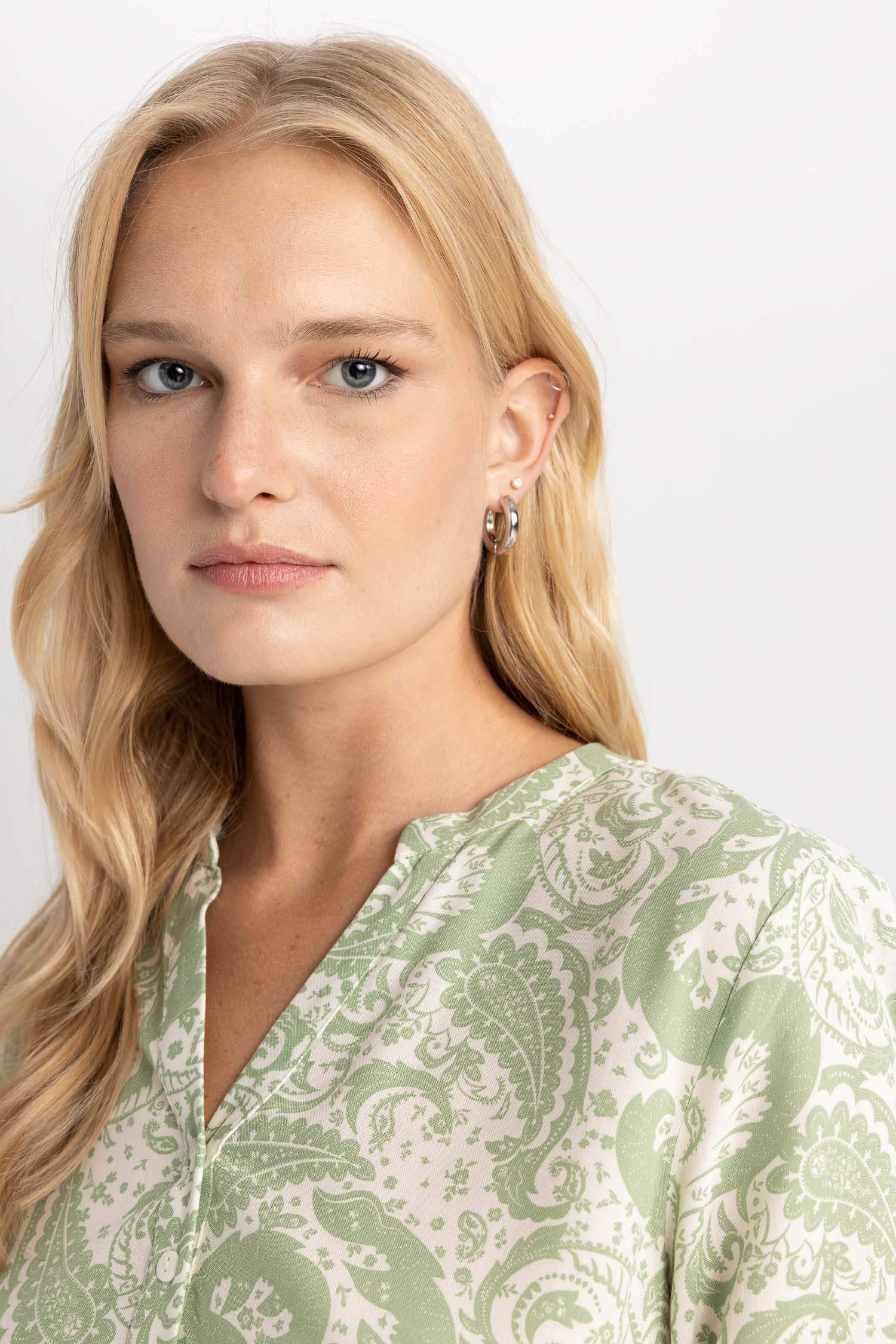 Green Woman Traditional Regular Fit Collar Patterned Shirt 2792334 ...