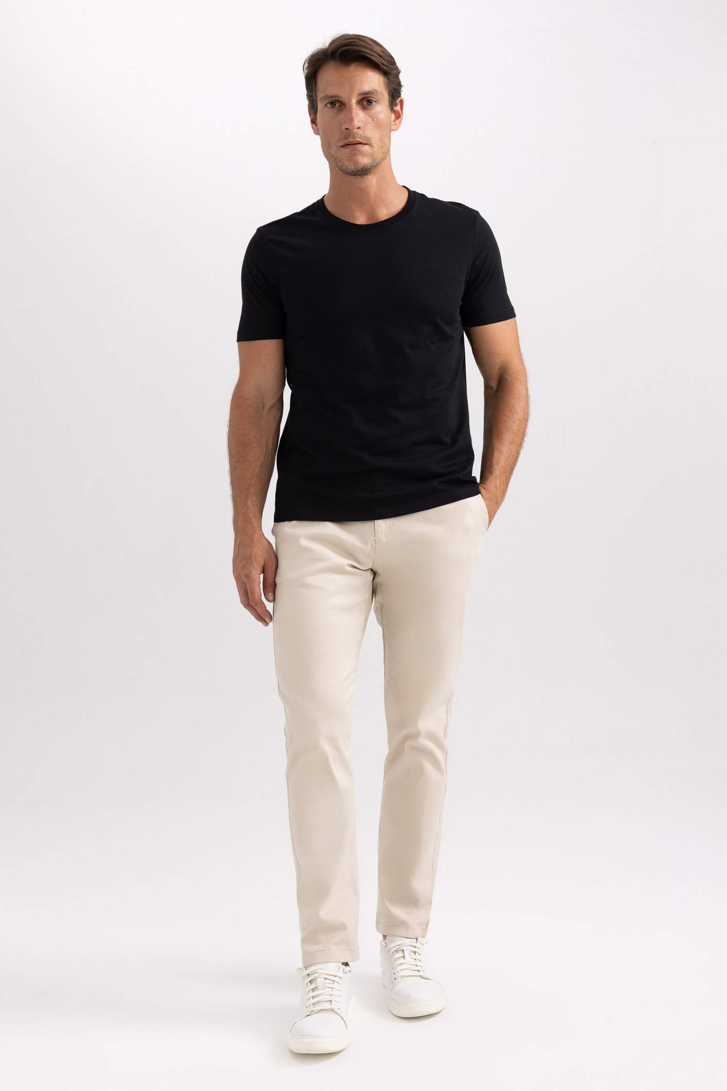 Black Man Regular Fit T-Shirt 2899188 | DeFacto