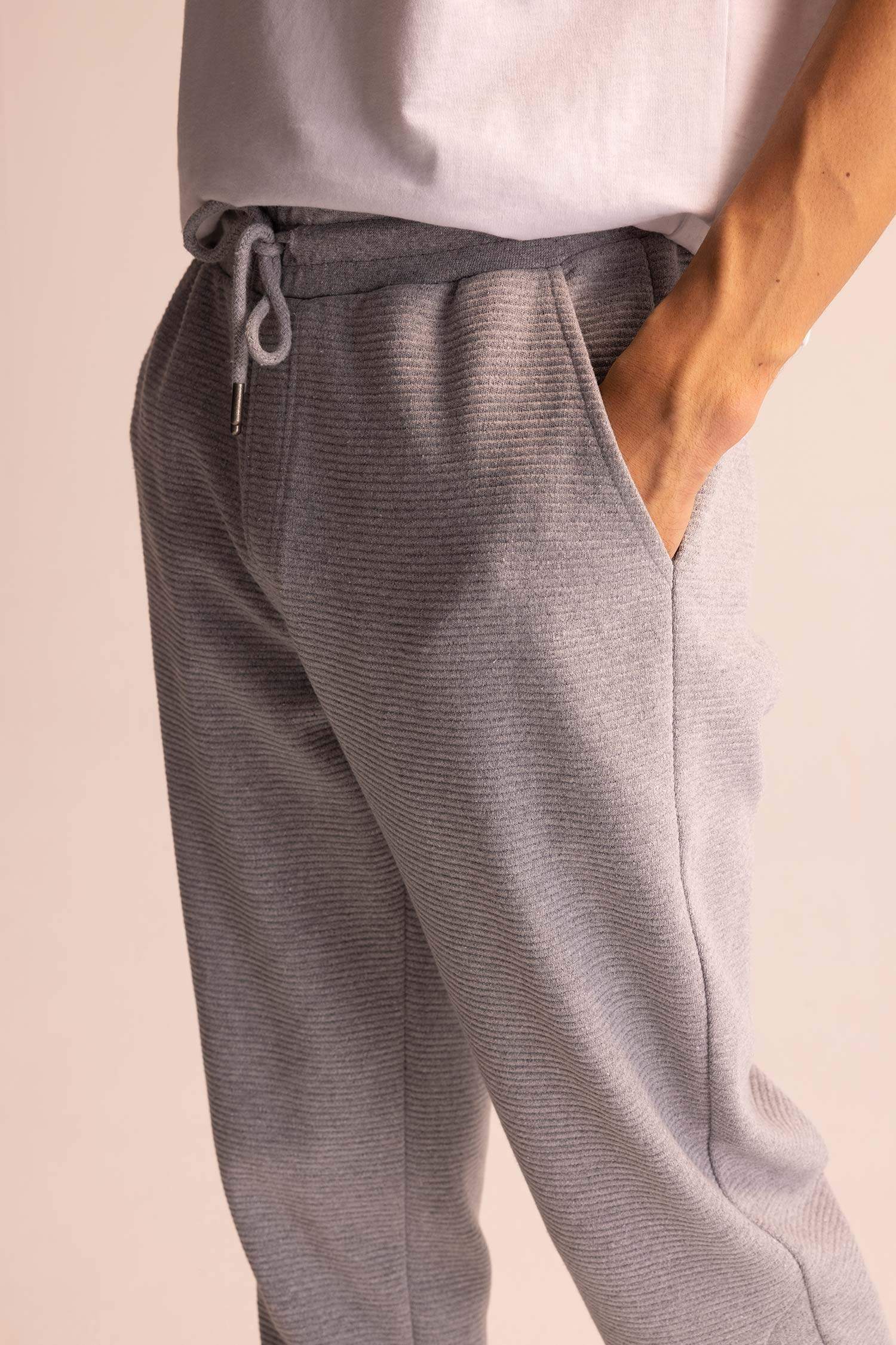 Grey MAN Slim Fit Basic Jogger Sweatpants 2555112 | DeFacto