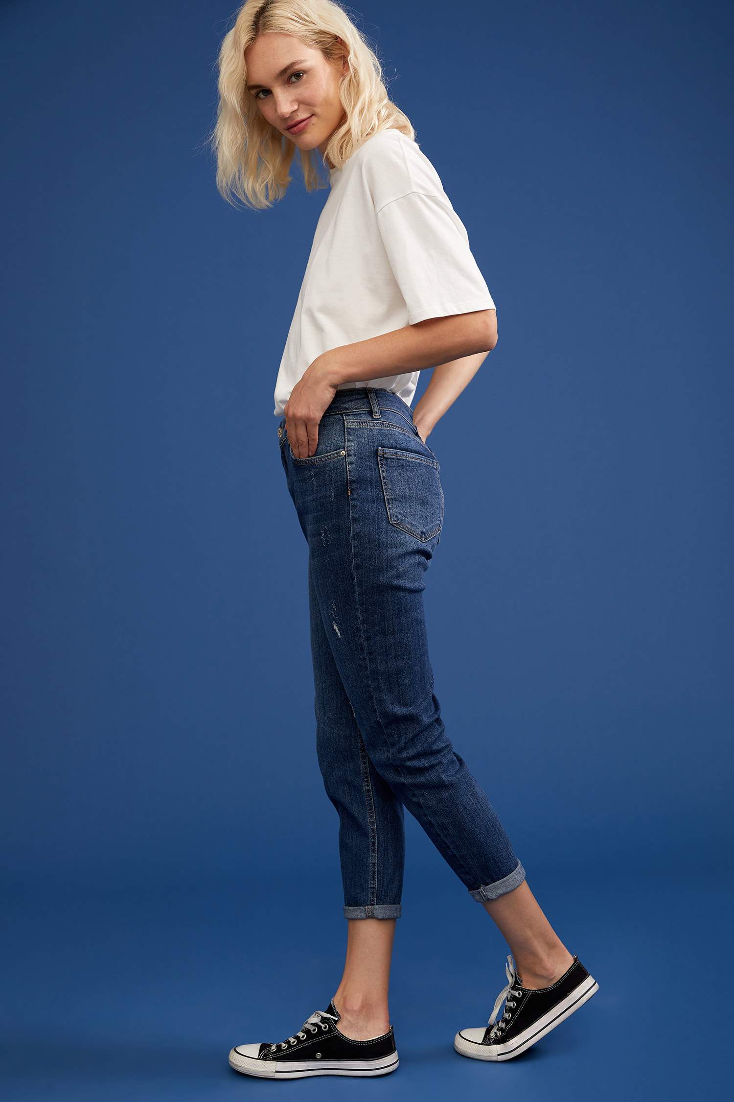 Blue WOMAN Basic Boyfriend Jean Trousers 1507083 | DeFacto