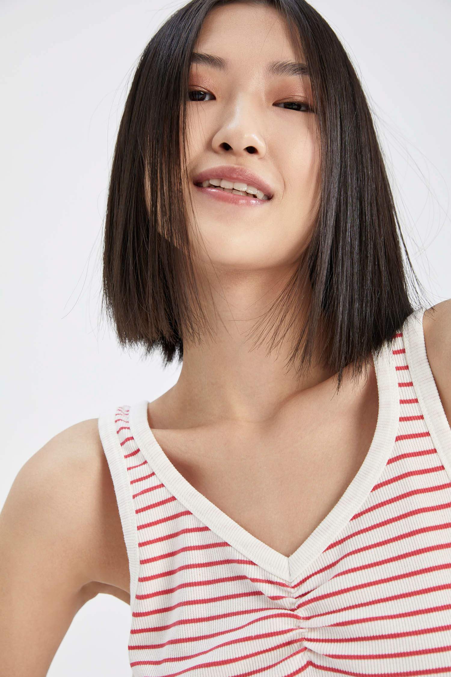 Pink Woman Regular Fit Striped V-Neck Ribbed Camisole Singlet 2523546 ...