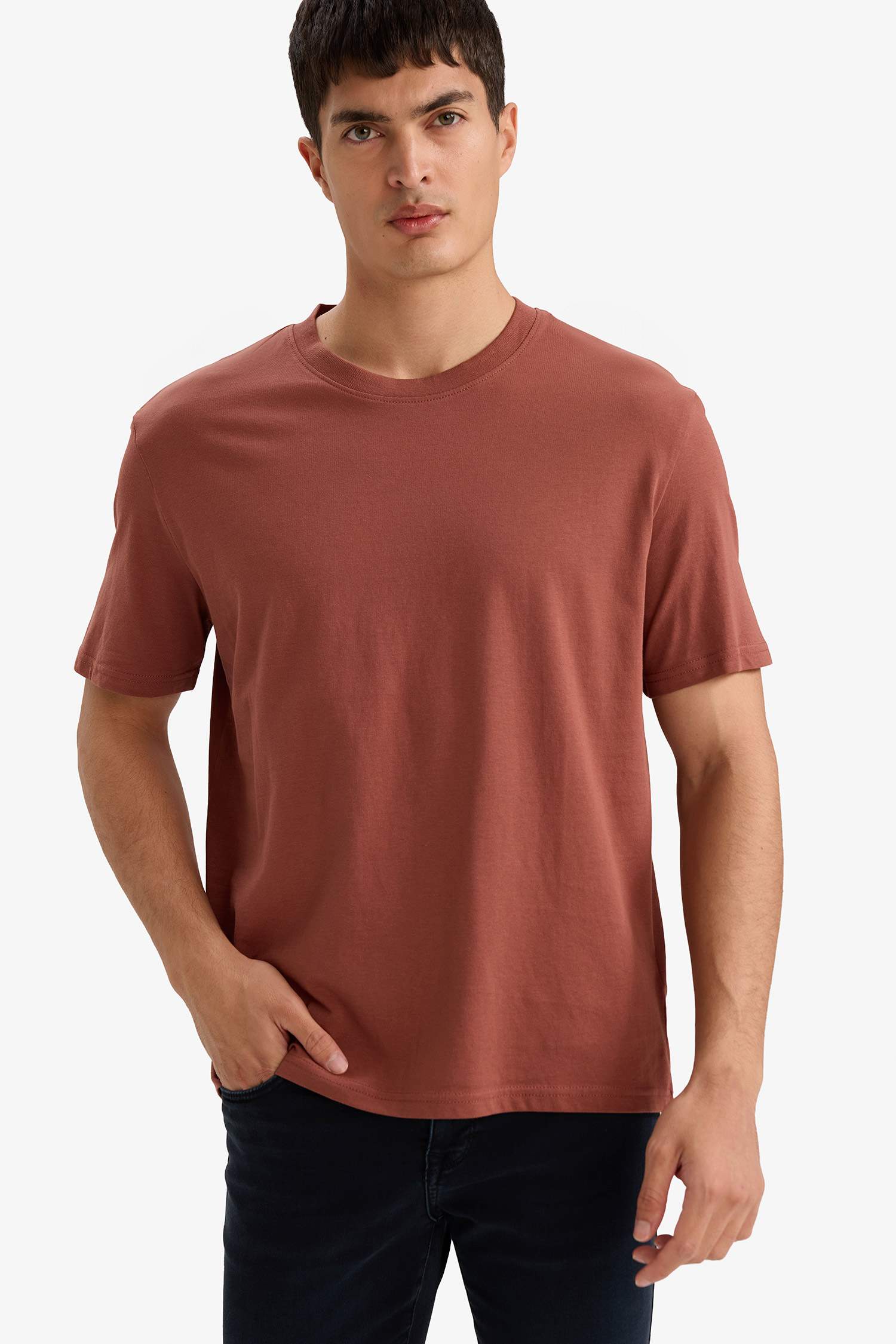 Brown MAN Regular Fit Crew Neck Short Sleeve T-shirt 3374117 | DeFacto