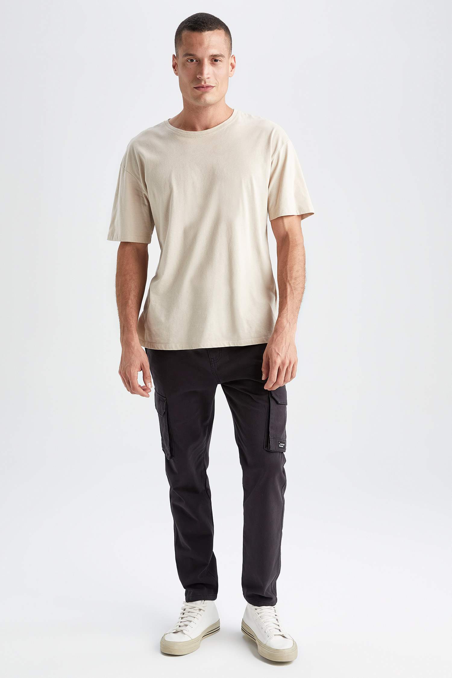 Black MAN Cargo Fit Pants 2351117 | DeFacto