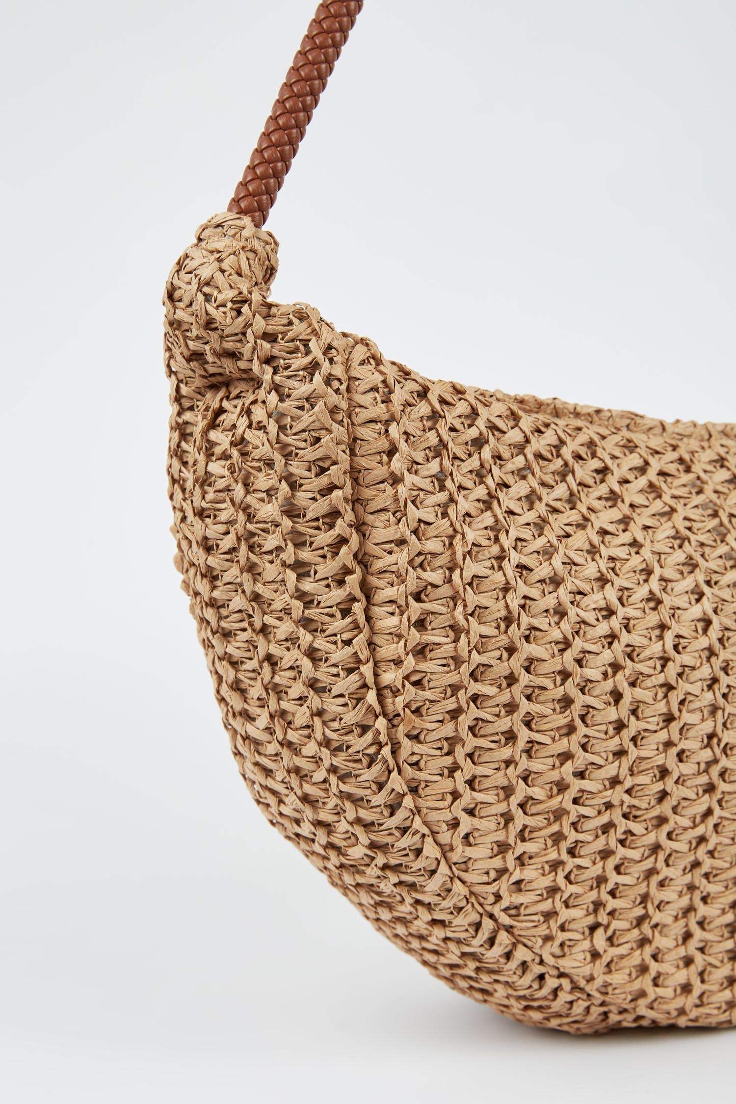 Beige Woman Women's Large Straw Crossbody Bag 2367058 | DeFacto