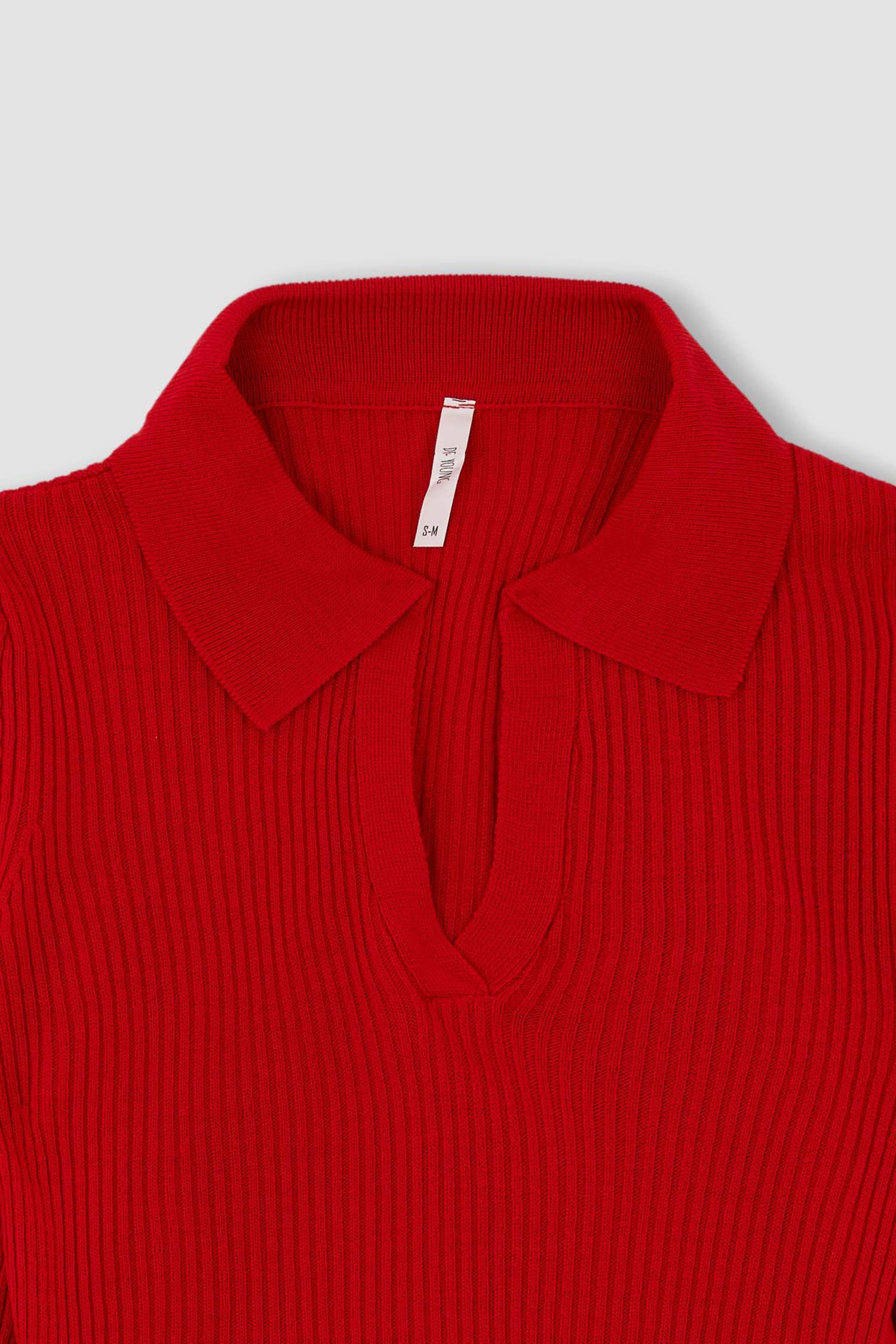 Red Woman Slim Fit Polo Collar Pullover 2501560 | DeFacto