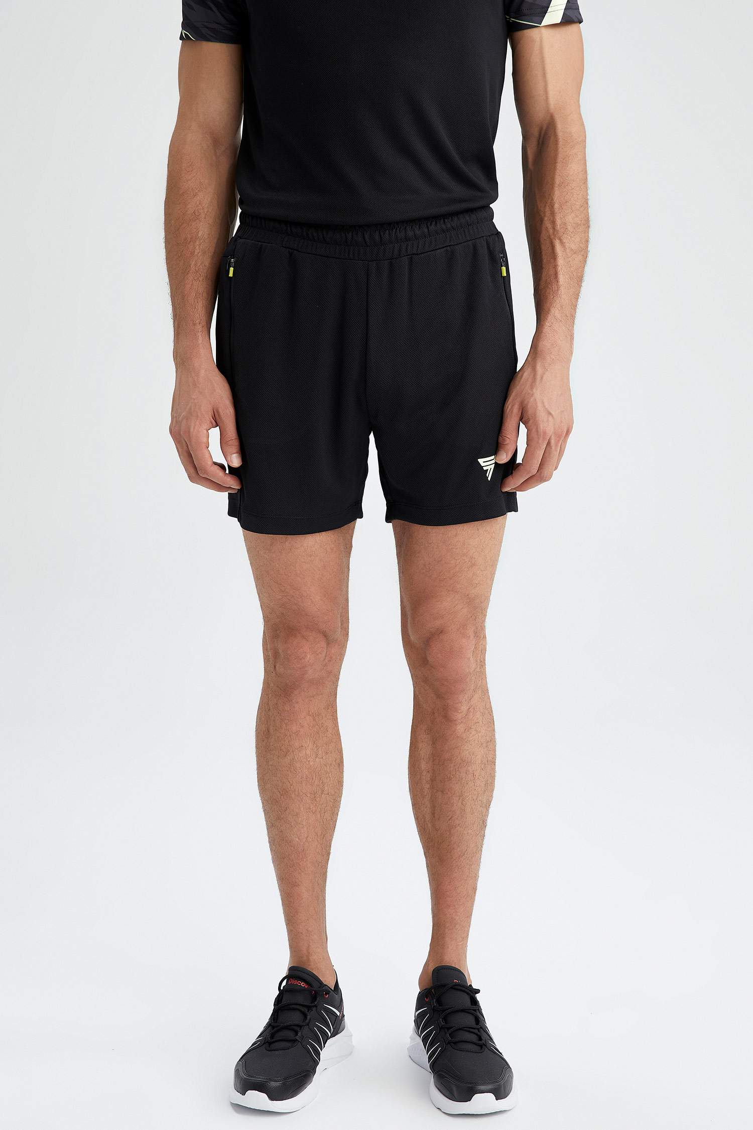 Siyah Erkek DeFactoFit Slim Fit Şort 2631394 | DeFacto