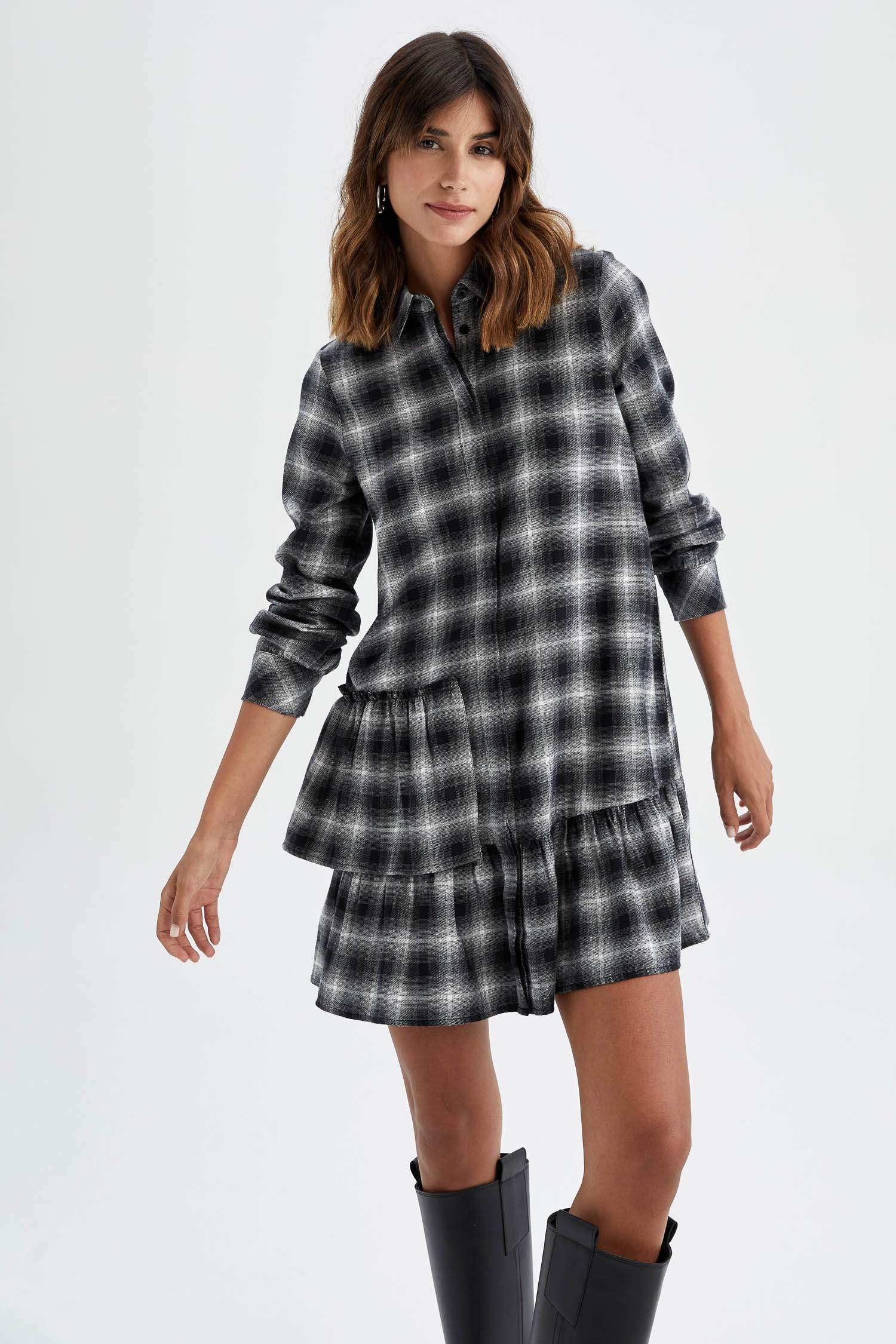 Black Woman Shirt Collar Flanel Mini Long Sleeve Dress 2523477 | DeFacto
