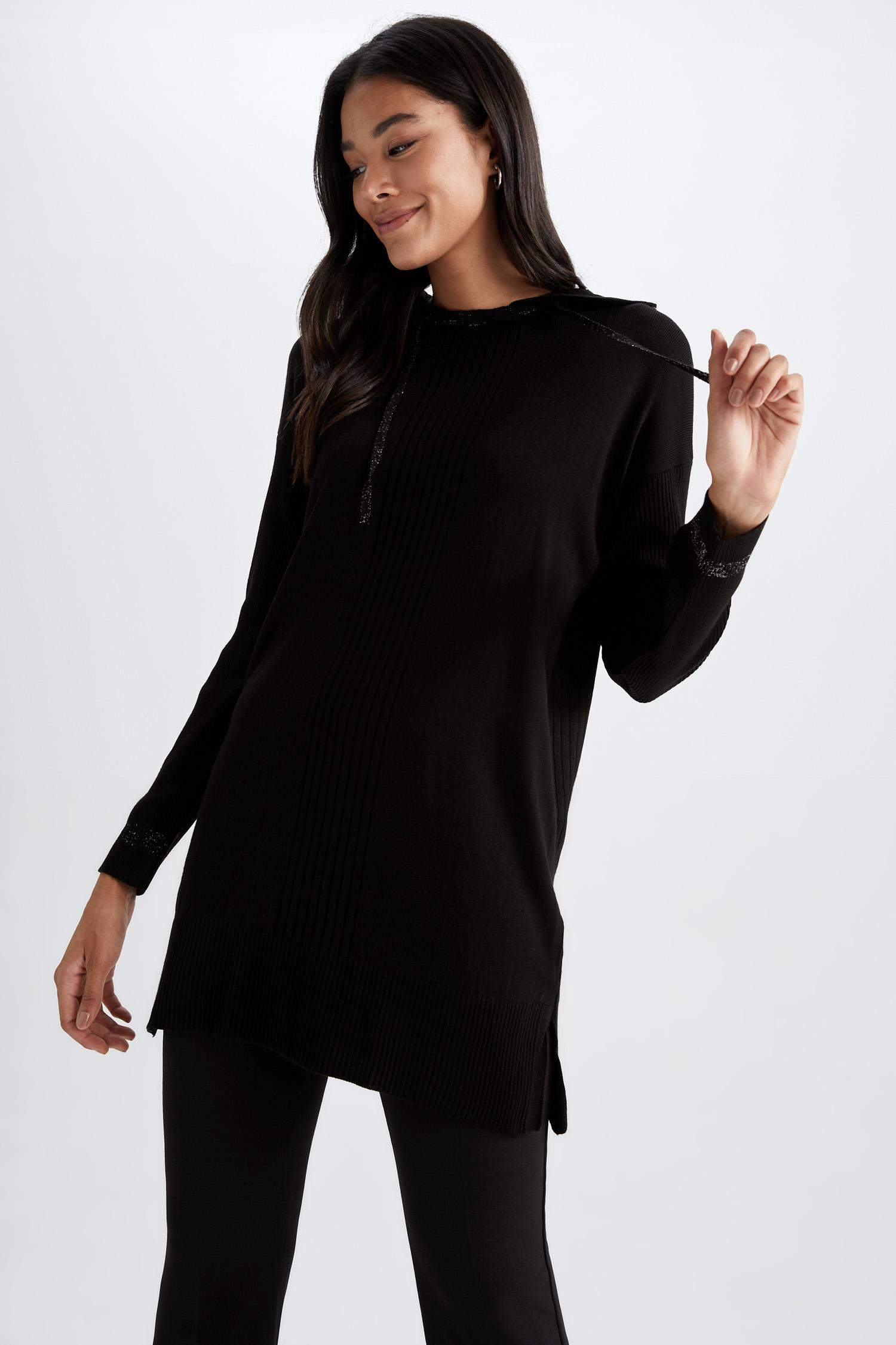 Black Woman Regular Fit Hooded Tunic 2532316 | DeFacto