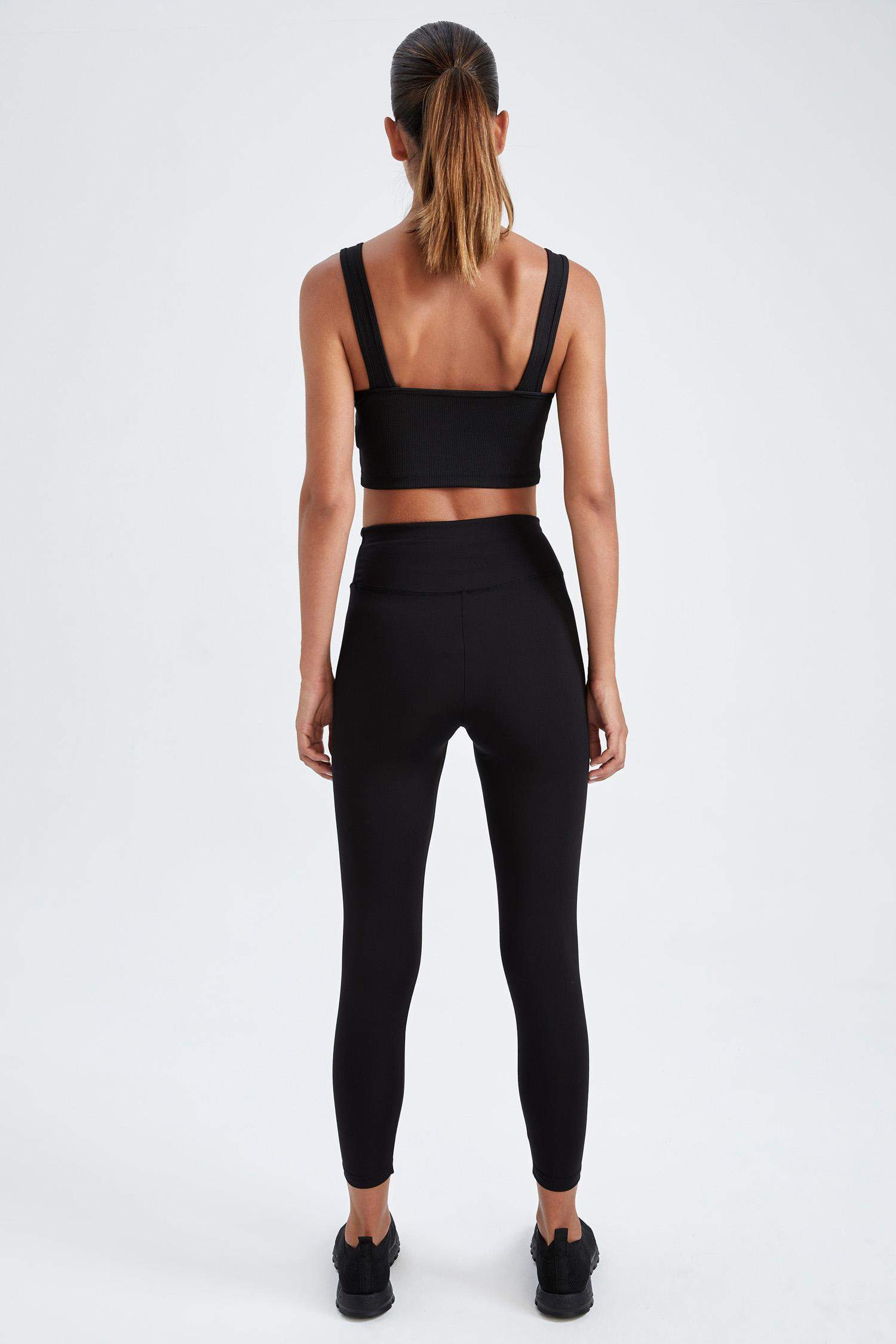 Black Woman Slim Fit Leggings 2700545 | DeFacto