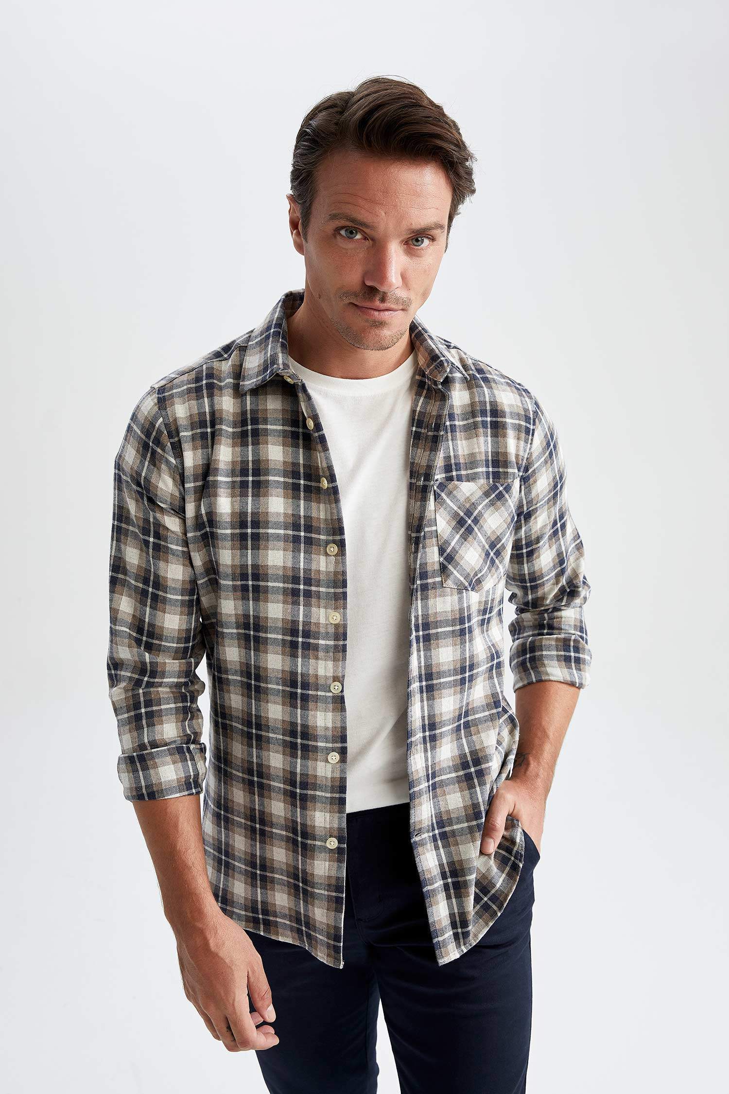 بني رجال قميص بولو مودرن فيت بأكمام طويلة 2702904 | DeFacto