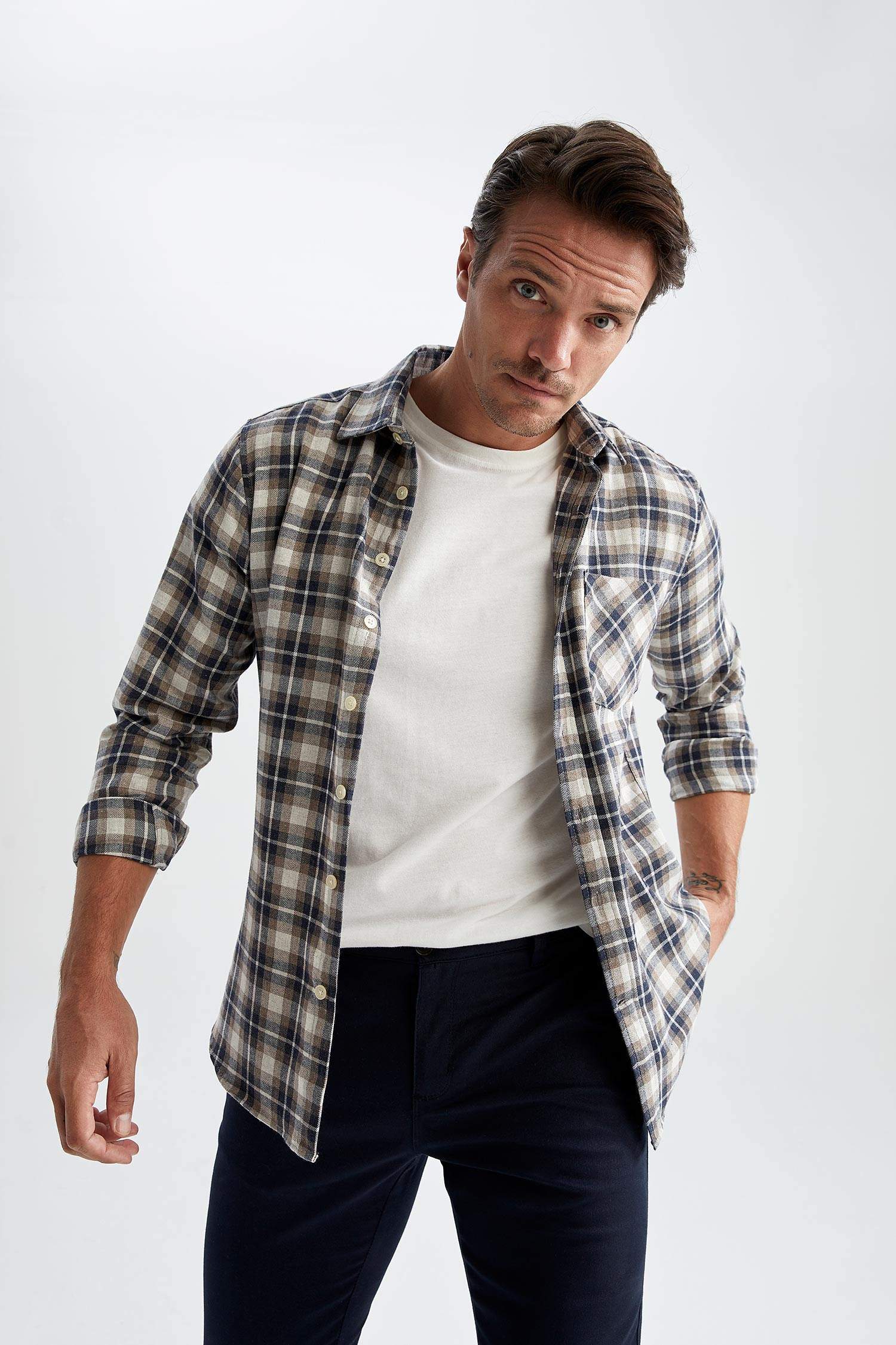 بني رجال قميص بولو مودرن فيت بأكمام طويلة 2702904 | DeFacto