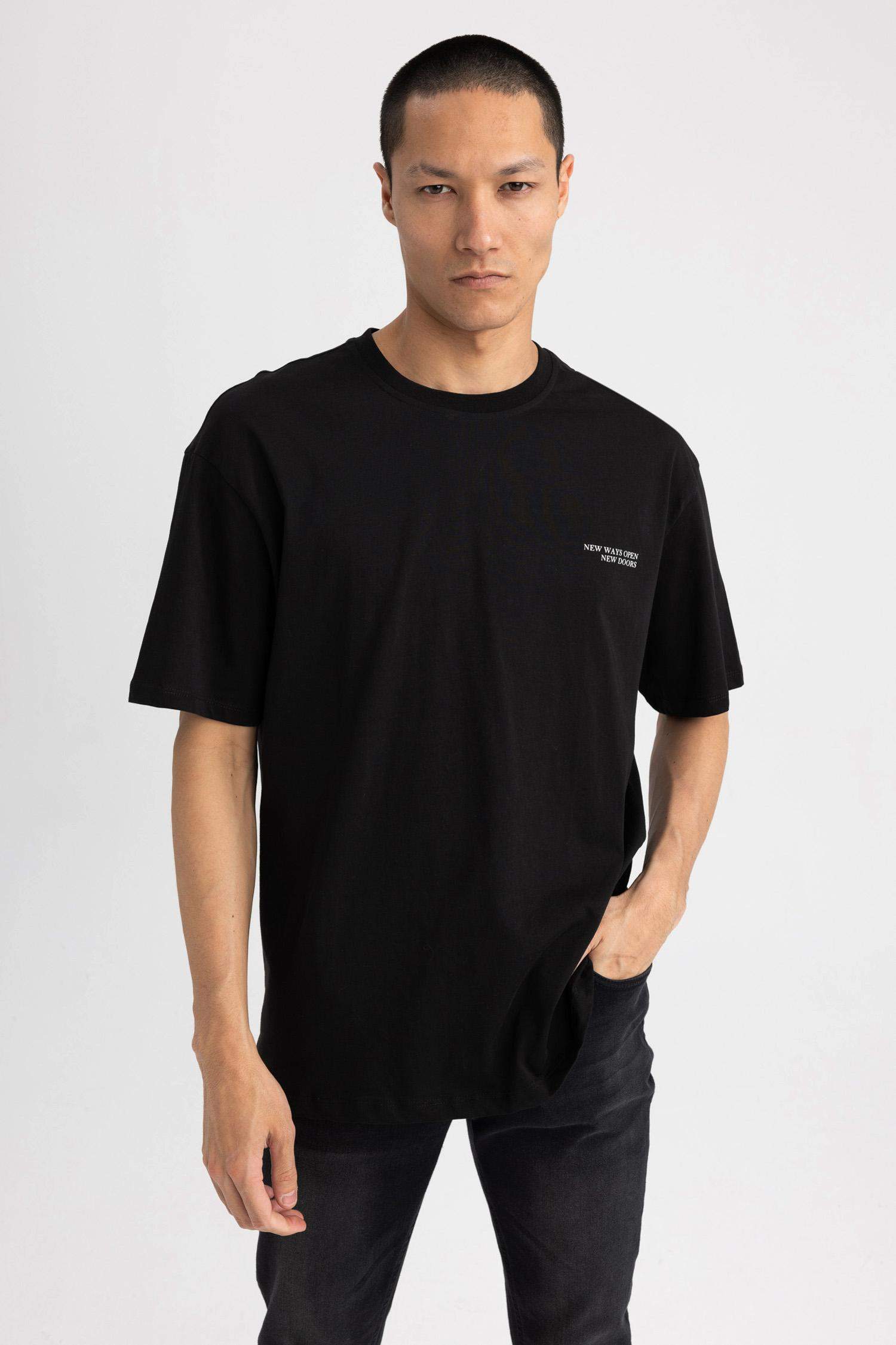 Black MAN Oversize Fit Crew Neck T-Shirt 2758660 | DeFacto