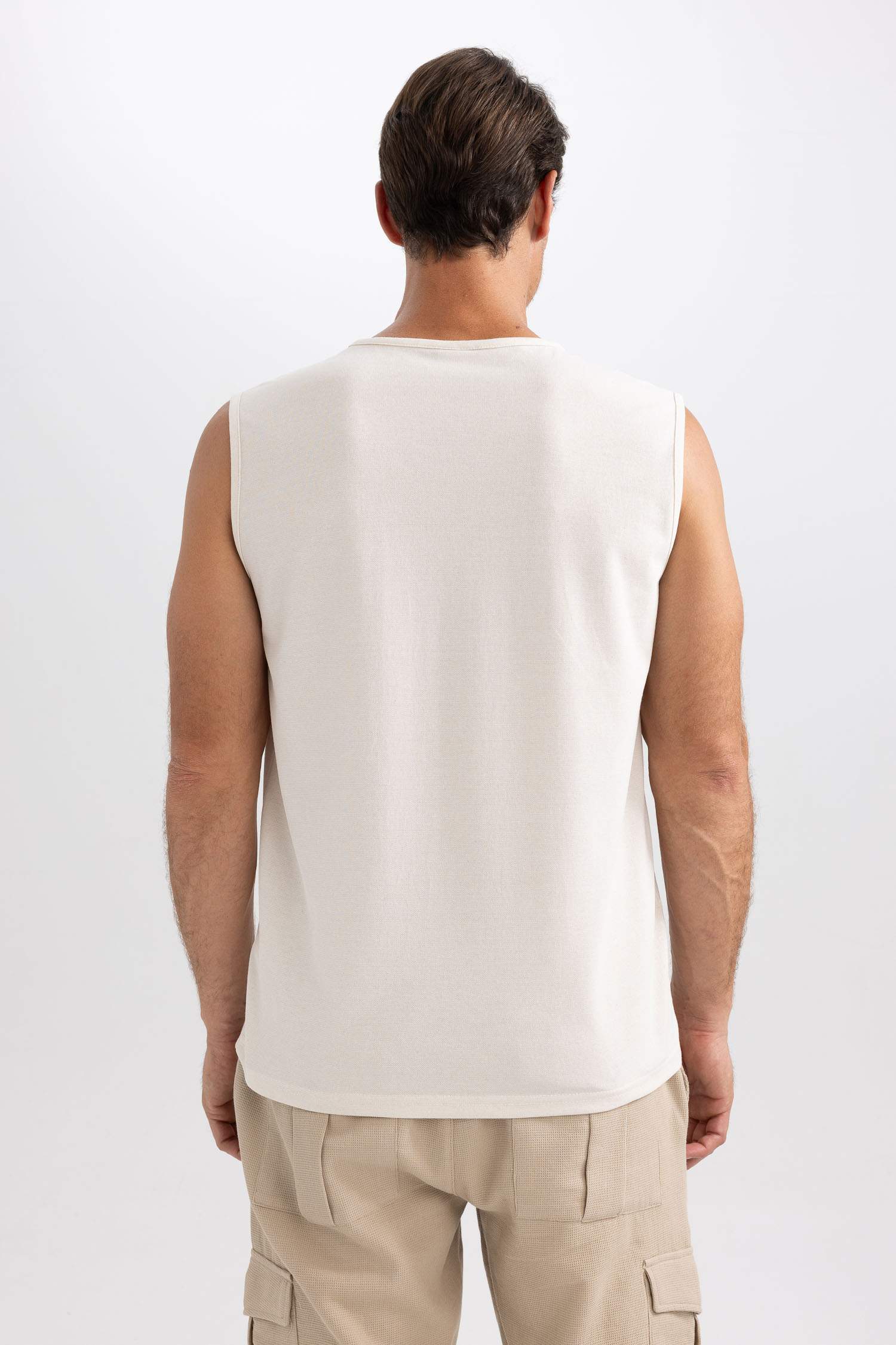 Ecru Man Regular Fit Pique Crew Neck Tank Top 2934517 | DeFacto