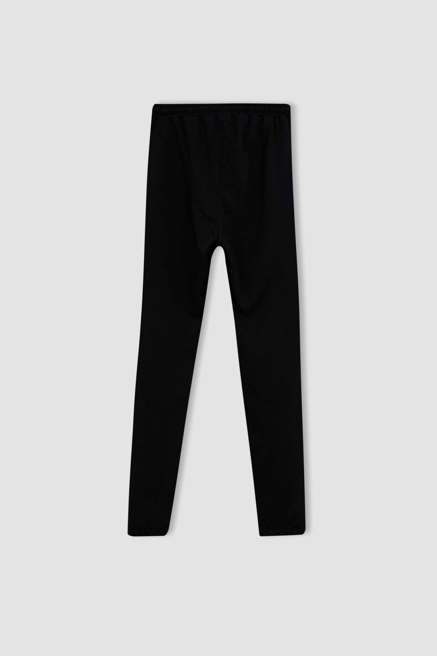Black MEN Regular Fit Sweatshirt Fabric Trousers 2735616 DeFacto black-men-regular-fit-sweatshirt-fabric-trousers-2735616-defacto