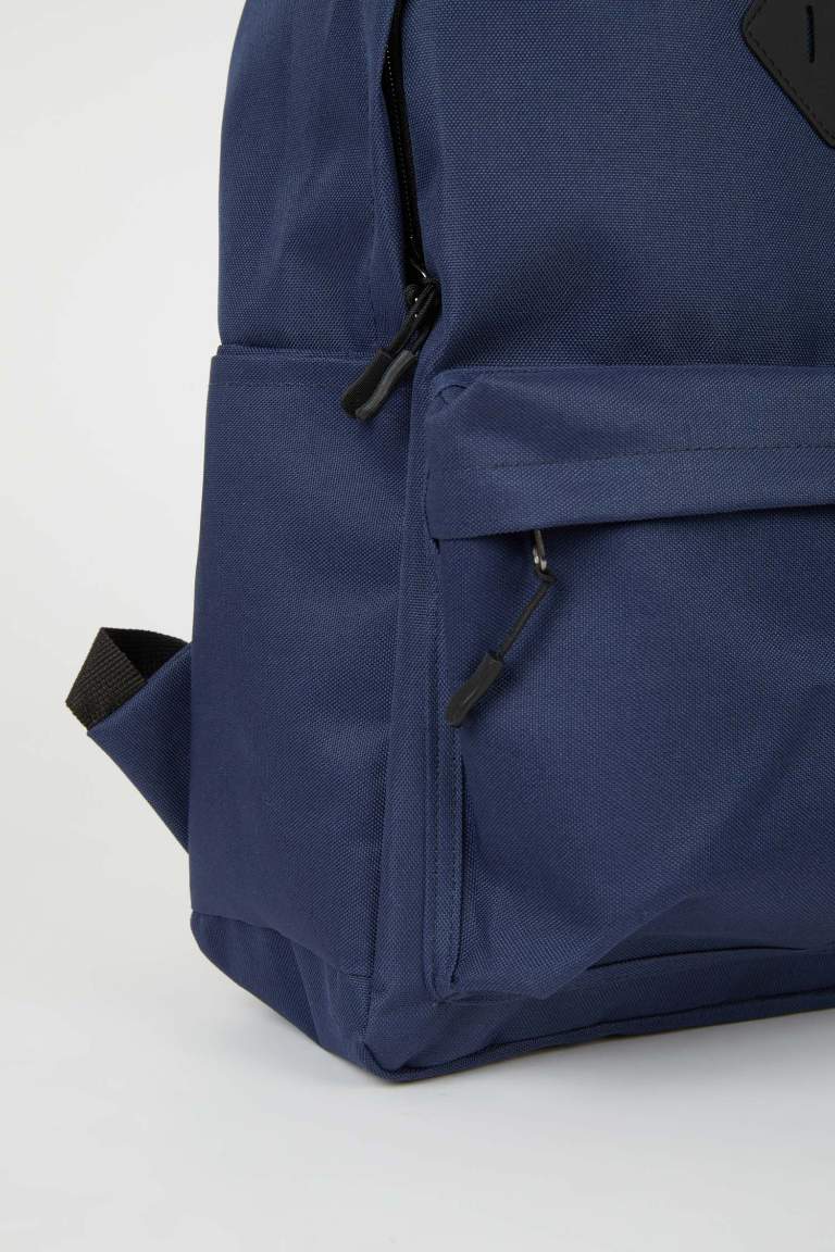 Man Backpacks at Best Prices | DeFacto Egypt