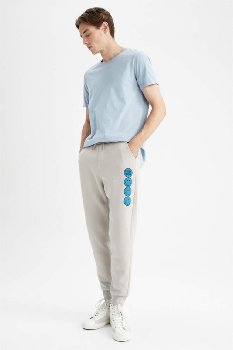 MAN Sweatpants Models | DeFacto